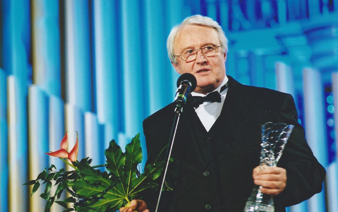Ján Slezák - Krištáľové krídlo